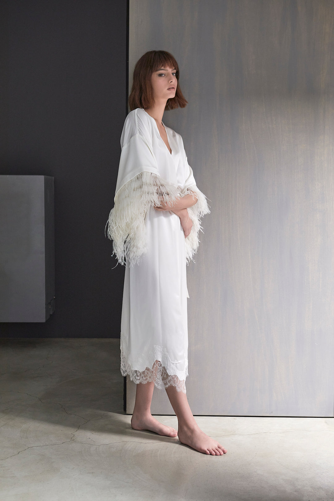 White Feather Silk Kimono Robe – Silky Miracle